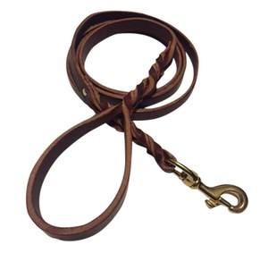 Best Leather Dog Leashes: 5 Luxurious & Sturdy Options | Herepup